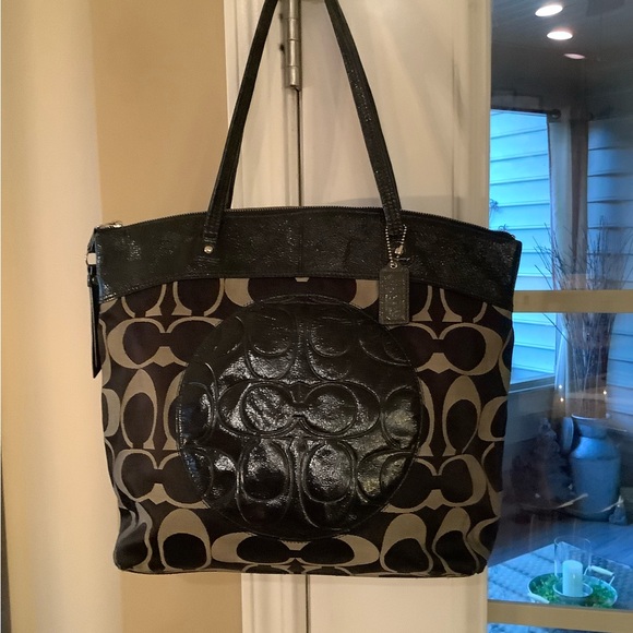 Coach | Bags | Coach Black And Brown Tote With Signature C Pattern ...